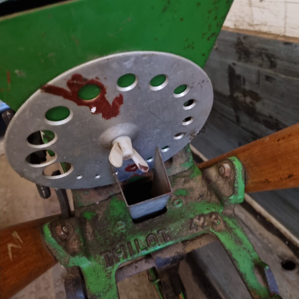 Thilot Hand zaaimachine / Thilot Holland Manual Seeder SOLD VERKOCHT ...